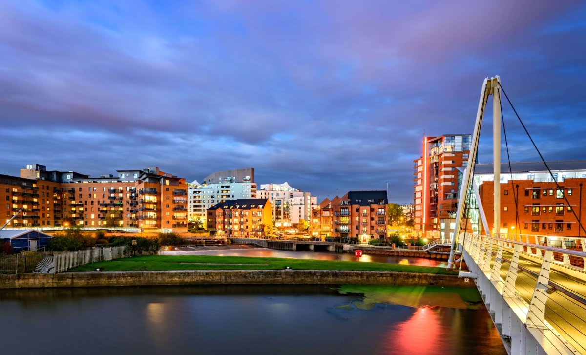 Przyloty I Odloty Na Lotnisku Leeds Lba